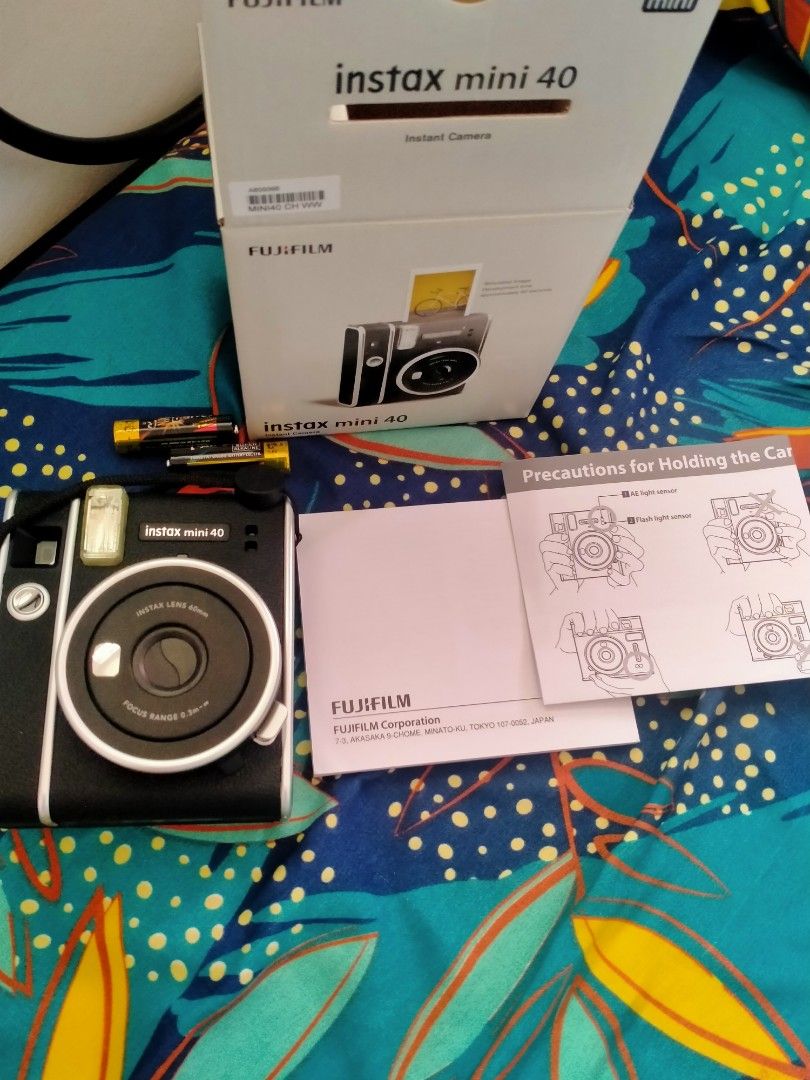 Instax mini 40 Camera, Photography, Cameras on Carousell