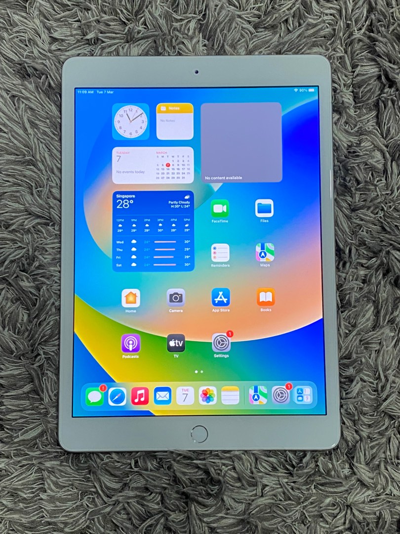 iPad Gen 8, Mobile Phones & Gadgets, Tablets, iPad on Carousell