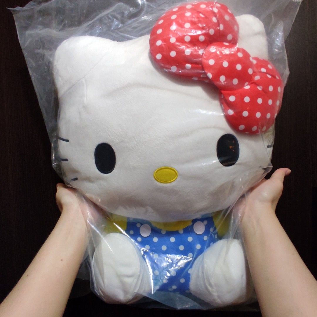 Jumbo Hello Kitty, Hobbies & Toys, Toys & Games on Carousell