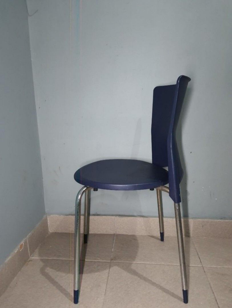Kursi cafe, makan, kursi besi, kursi informa, Perabotan Rumah di Carousell