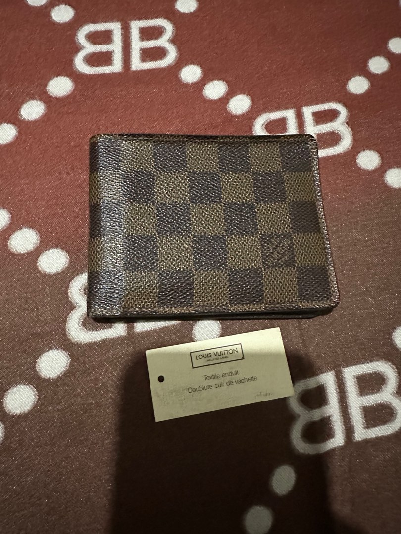 Louis Vuitton Damier Bifold wallet, Men's Fashion, Watches ...