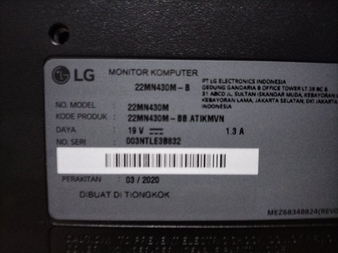 Monitor LG 22 inch layar pecah, Elektronik, Komputer, Lainnya di Carousell