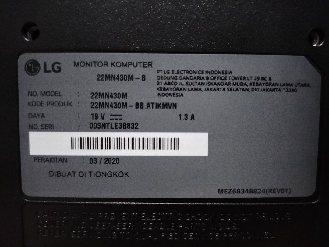 Monitor LG 22 inch layar pecah, Elektronik, Komputer, Lainnya di Carousell