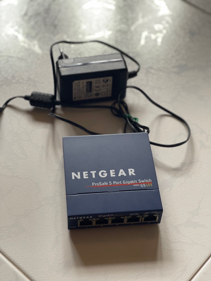 NETGEAR GS105 5-PORT GIGABIT ETHERNET UNMANAGED DESKTOP SWITCH ...