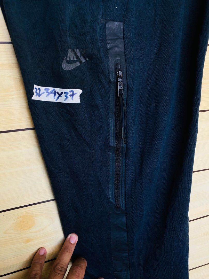 NIKE TECH FLEECE, Men's Fashion, Activewear on Carousell