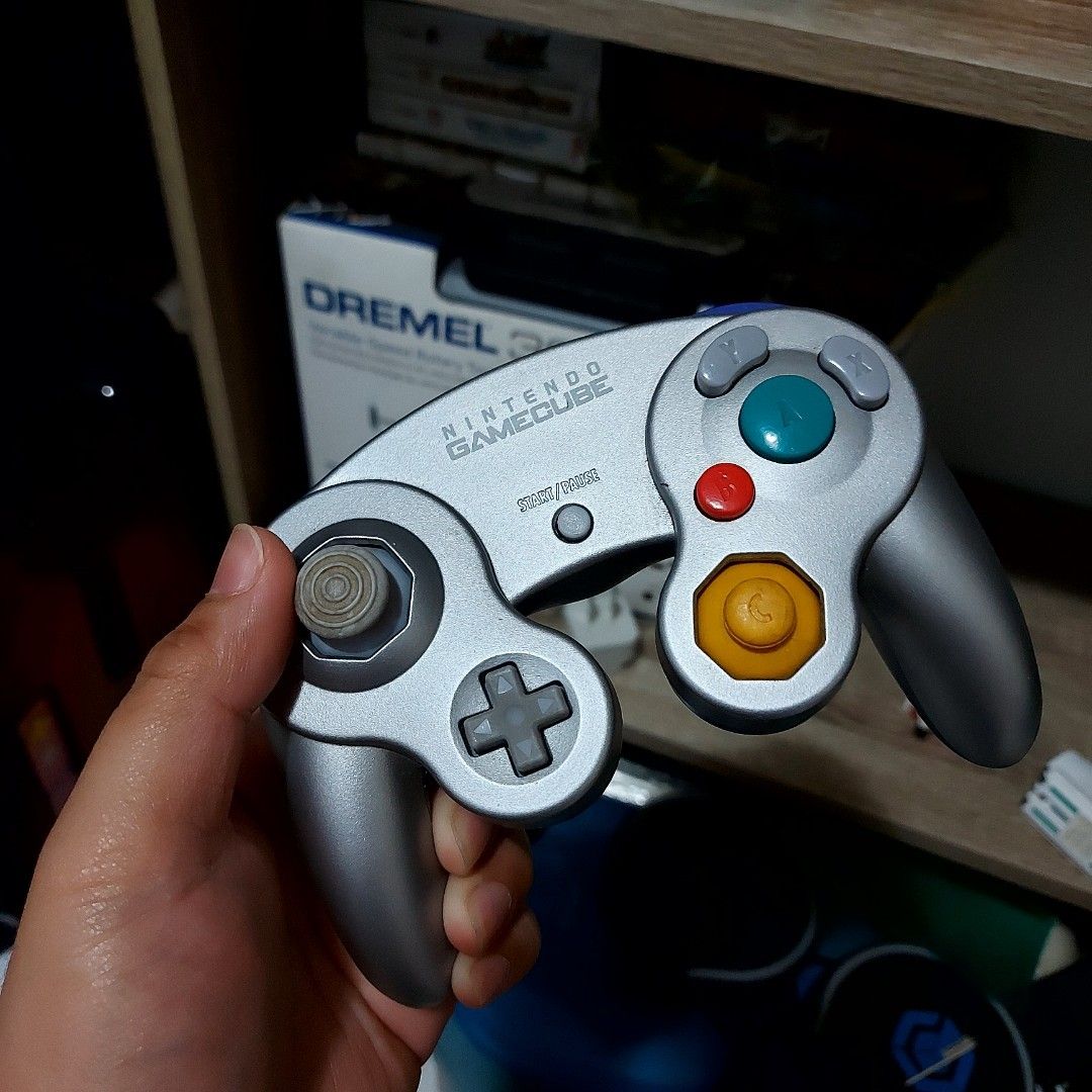 Nintendo Gamecube Controllers ORIGINAL, Video Gaming, Video Game ...
