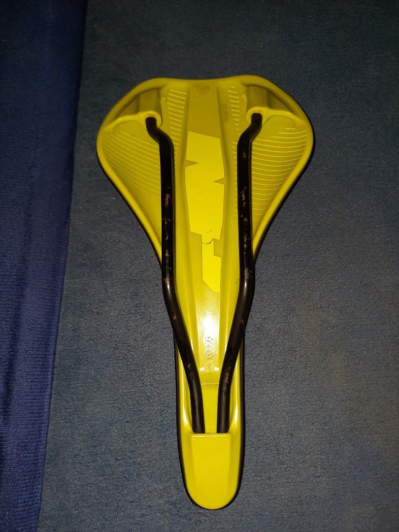 Nukeproof Vector AM Comp Chromoly Saddle, Sports Equipment, Bicycles ...