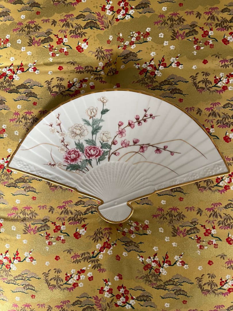 Oriental Porcelain Fan Plate on Carousell