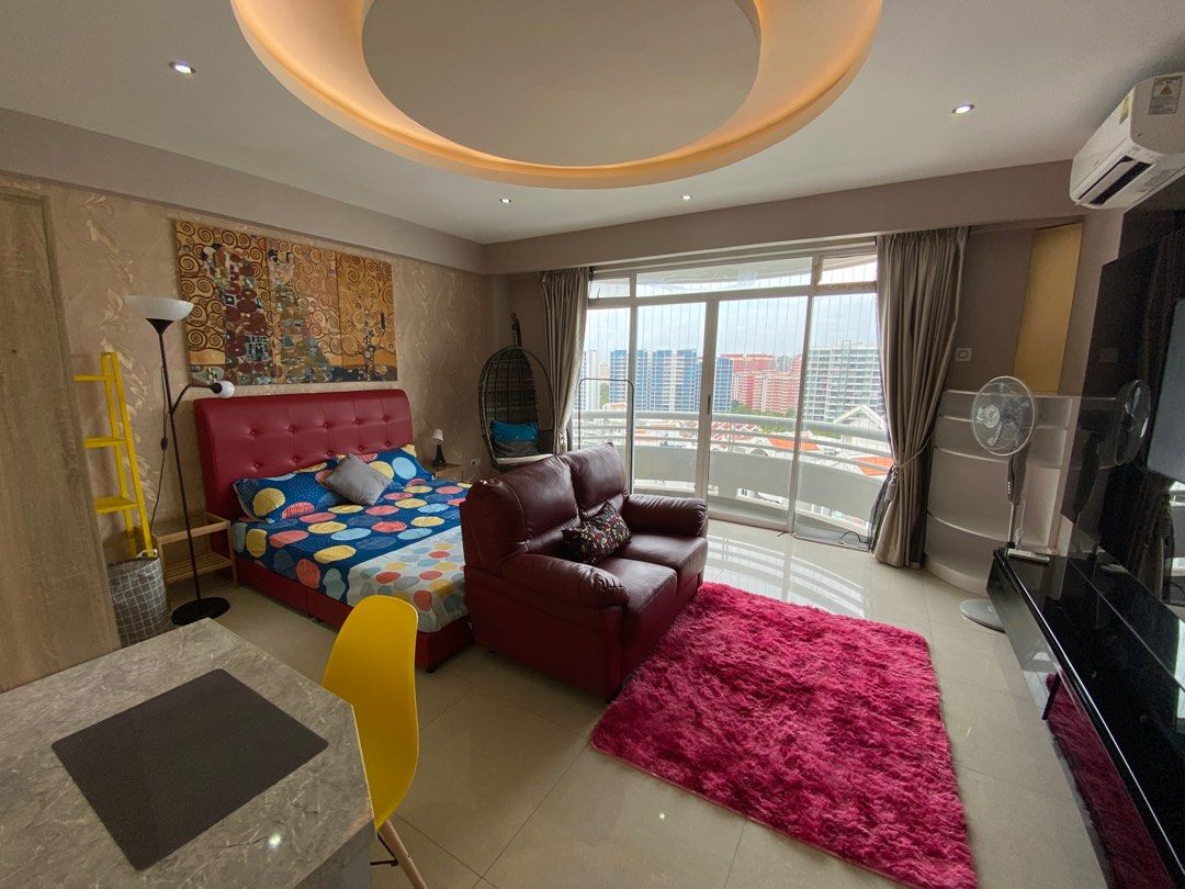 Pasir Ris mrt- Elias Green Condo, Huge Balcony Room with Sofa & TV ...