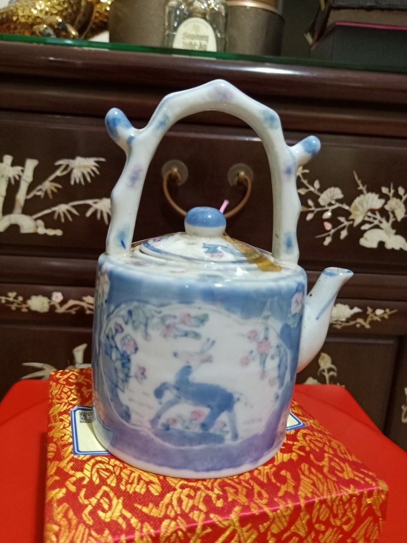 Porcelain Teapot 100mm Diameter, Hobbies & Toys, Memorabilia ...