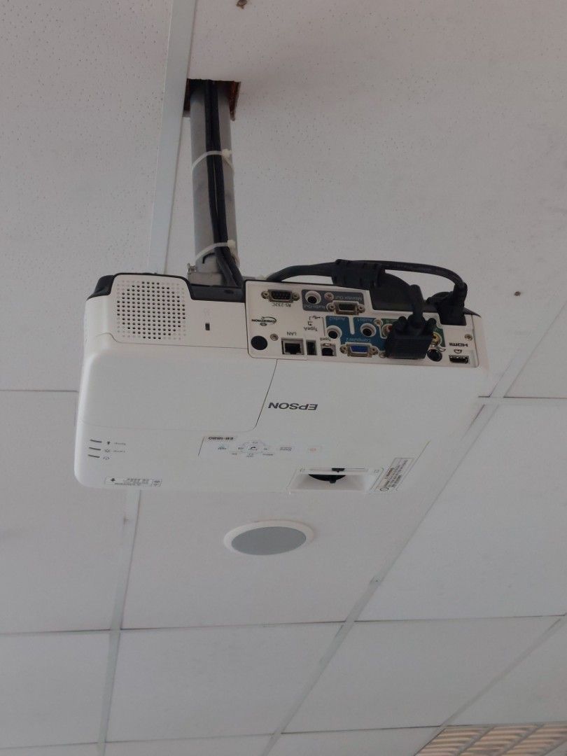 Projector And Manual Projector Screen Tv And Home Appliances Tv And Entertainment Projectors On