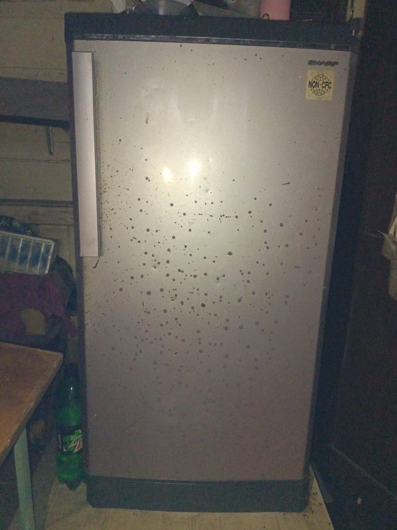 Ref 7 cubic with issue, TV & Home Appliances, Kitchen Appliances ...