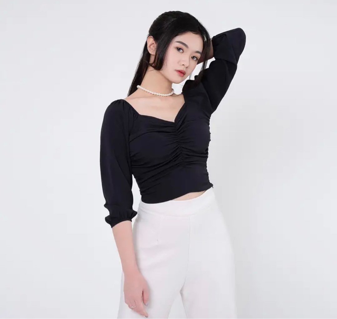 sabrina puffy top, Fesyen Wanita, Pakaian Wanita, Atasan di Carousell