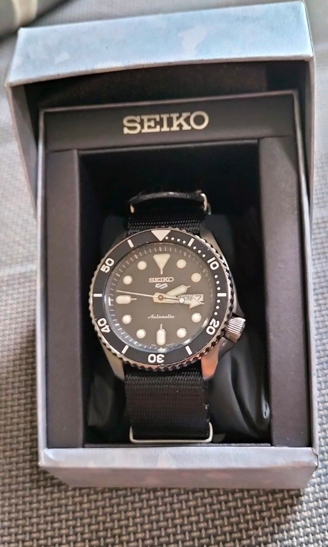 SEIKO 5 SRPD65K4, Luxury, Watches on Carousell