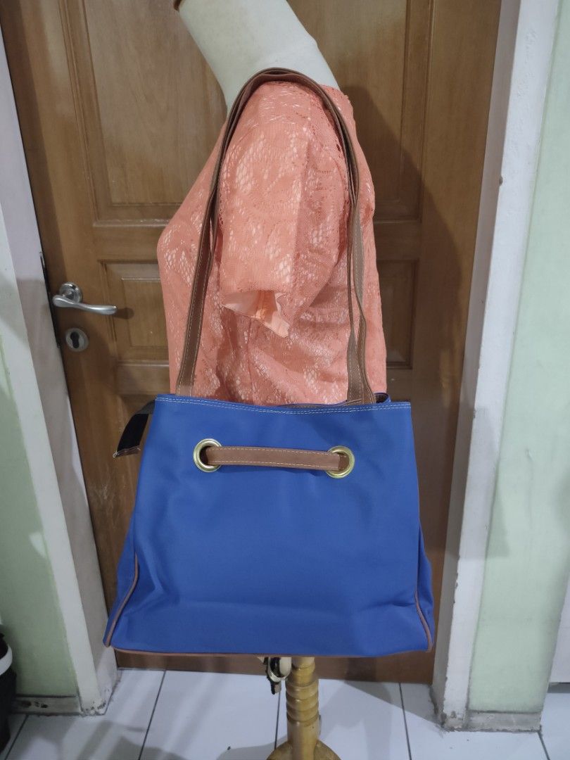 Tas import Bangkok biru electric, Fesyen Wanita, Tas & Dompet di Carousell