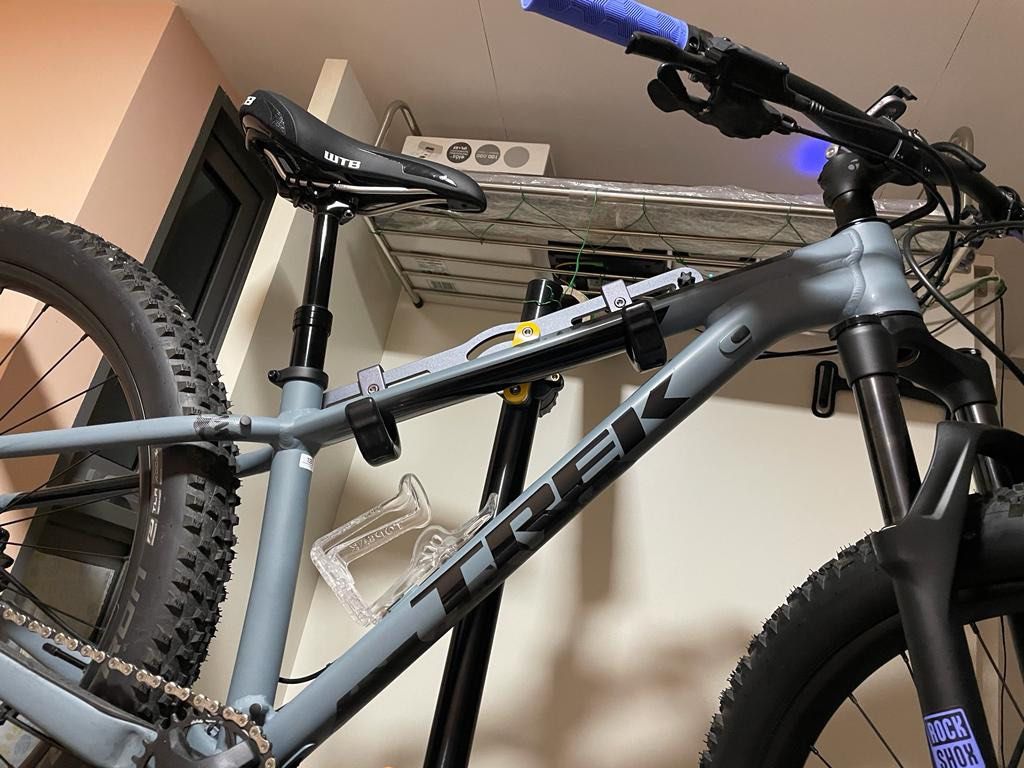 Trek Roscoe 7, Sports Equipment, Bicycles & Parts, Bicycles on Carousell