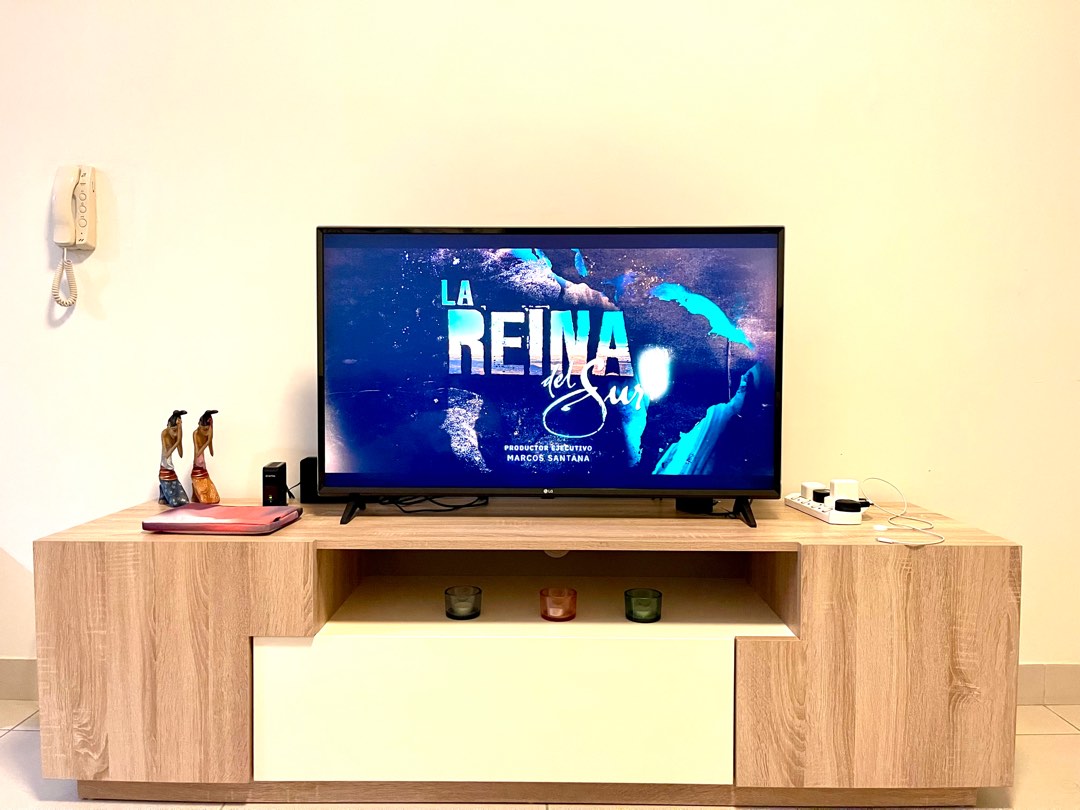 TV console, Furniture & Home Living, Furniture, TV Consoles on Carousell