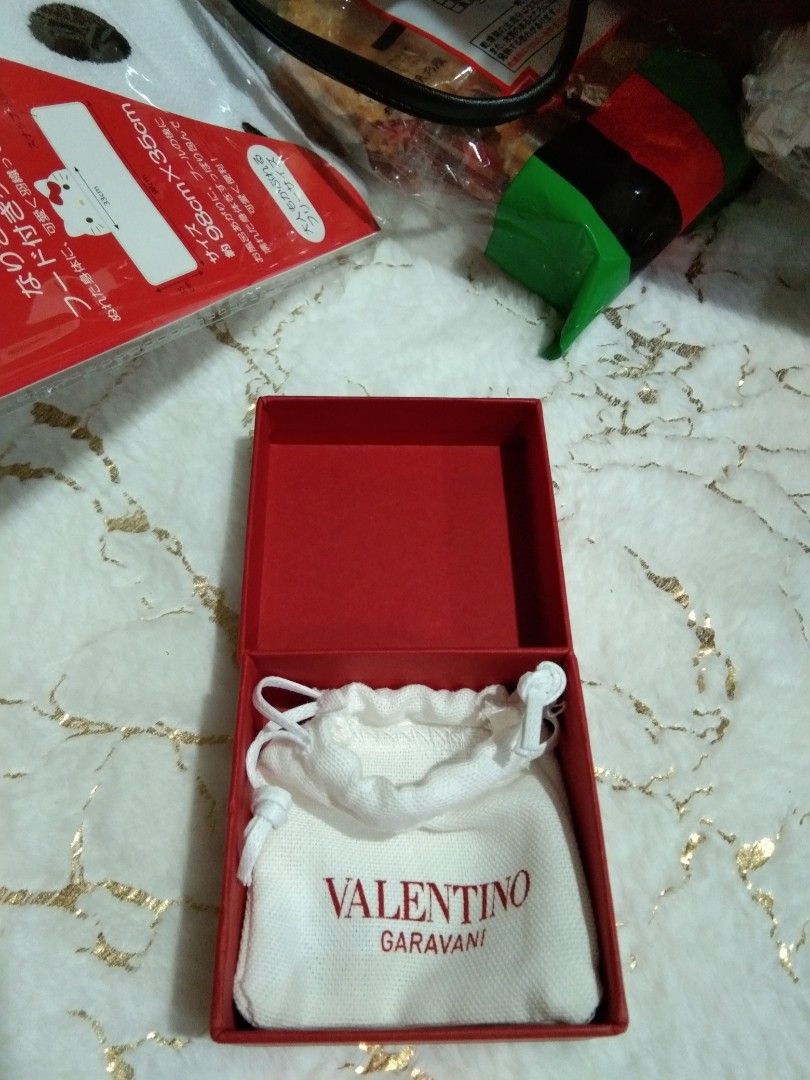 valentino box on Carousell