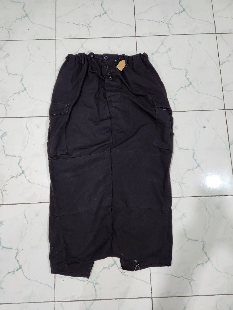 Vintage thrifted black propper Maxi Skirt, Women's Fashion, Bottoms, Skirts on Carousell