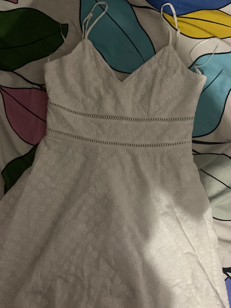 white dress | cottagecore vanilla girl clean girl aesthetic picnic on ...