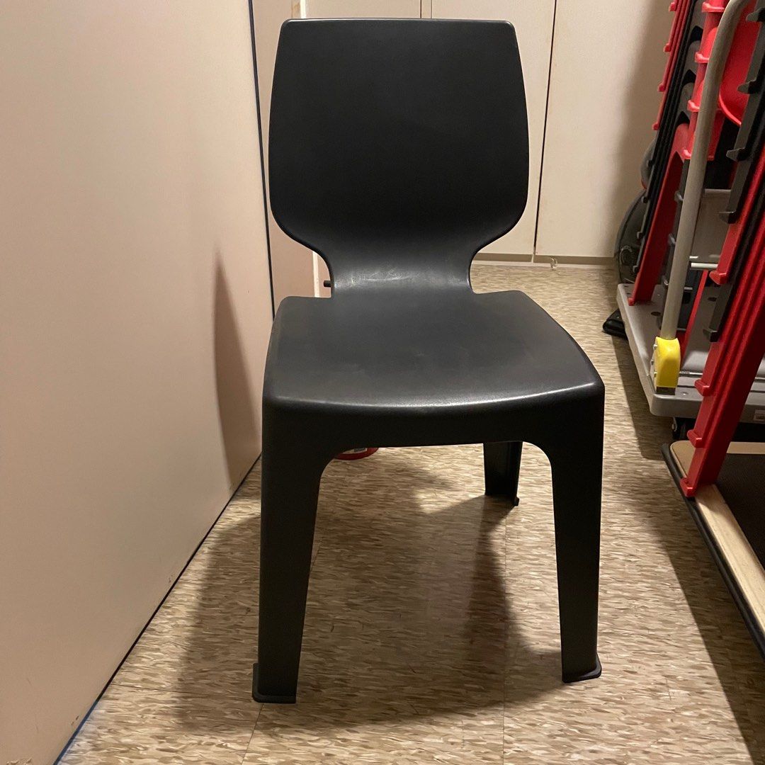x30 Sliff plastic chairs, Furniture & Home Living, Furniture, Chairs on ...