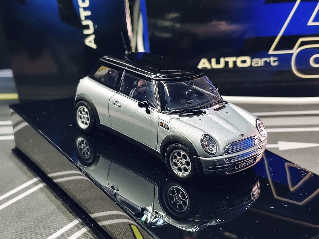 1/43 autoArt mini cooper diecast 1:43, 興趣及遊戲, 玩具 & 遊戲類 - Carousell