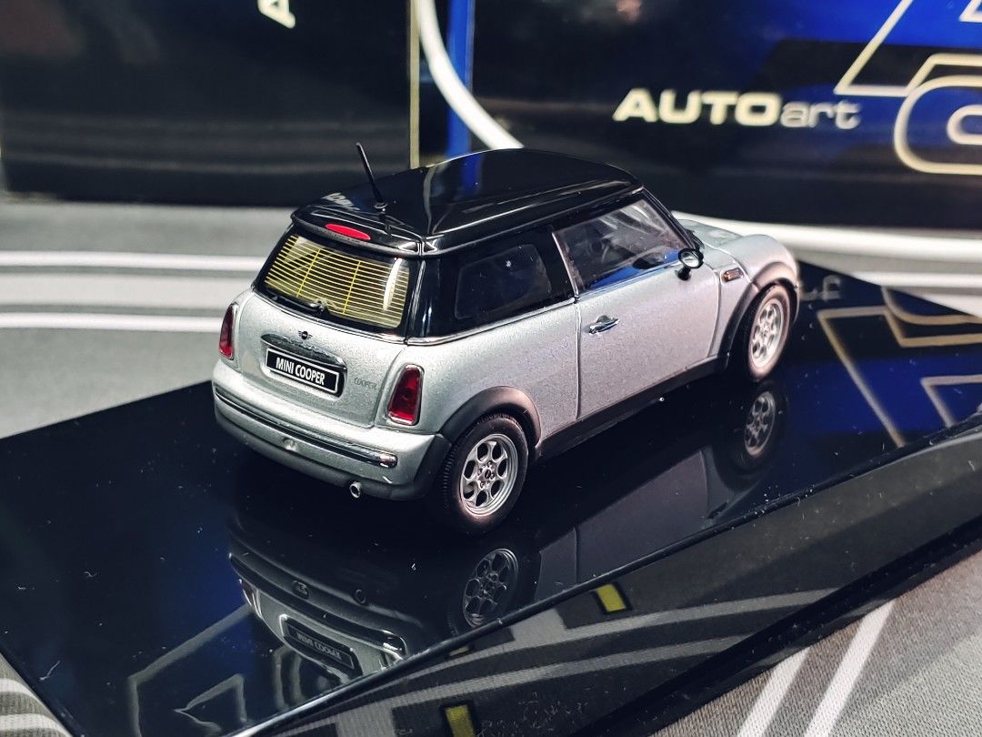 1/43 autoArt mini cooper diecast 1:43, 興趣及遊戲, 玩具 & 遊戲類 - Carousell