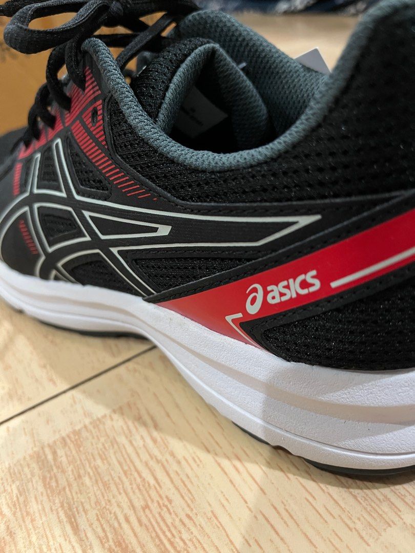 Asics Running Shoes, Men's Fashion, Footwear, Sneakers on Carousell