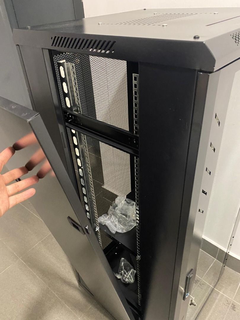 Assembled 27U rack for CCTV recorder/ data storage/network/patch panel ...