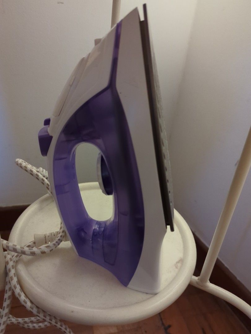 Bajaj steam iron, TV & Home Appliances, Irons & Steamers on Carousell