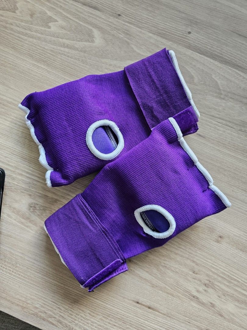 Boxing Wrap (Purple), Sports Equipment, Exercise & Fitness, Toning ...