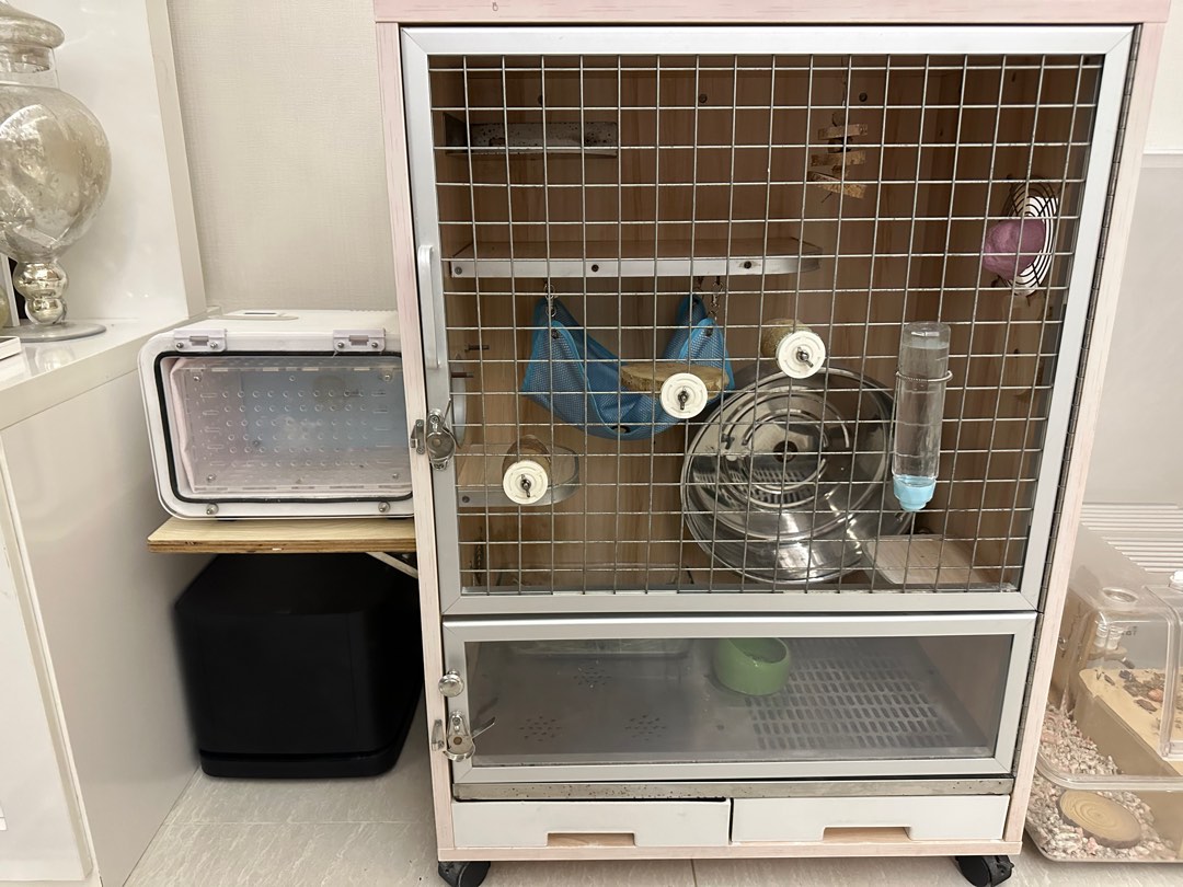 Chinchilla house with a cooling box, Pet Supplies, Homes & Other Pet ...