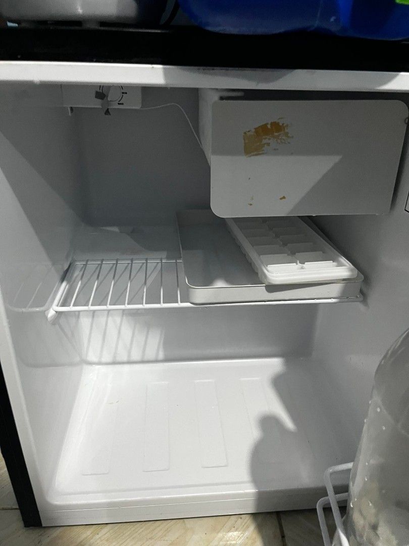 Fujidenzo Mini Refrigerator, TV & Home Appliances, Kitchen Appliances ...