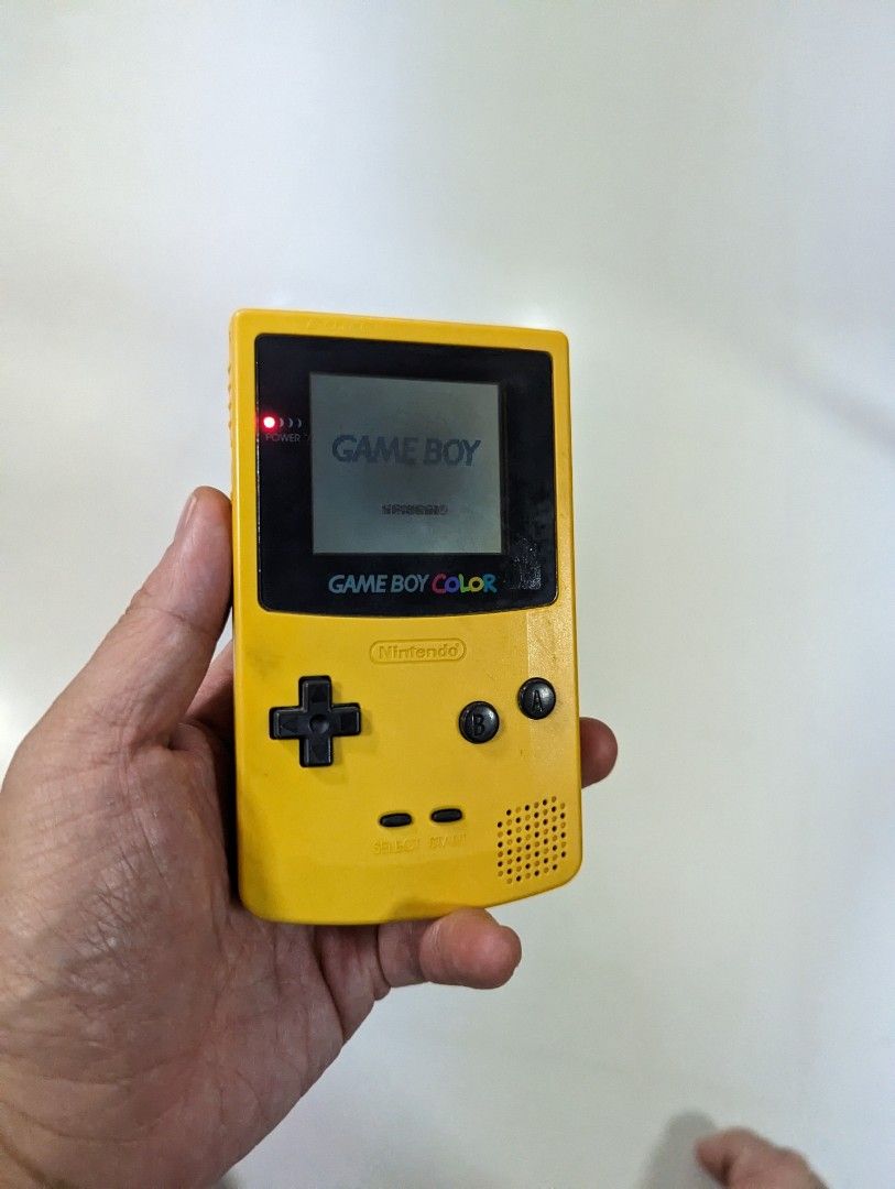 Gameboy color yellow turns on but not working faulty, Video Gaming ...