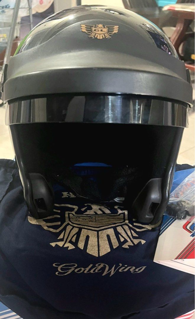 GoldWing Bell Magnum 4 Helmet, Motorcycles, Motorcycle Apparel on Carousell