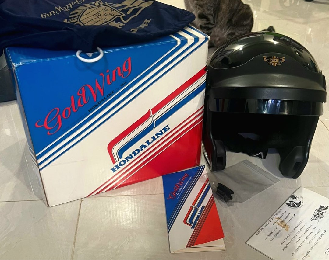 GoldWing Bell Magnum 4 Helmet, Motorcycles, Motorcycle Apparel on Carousell