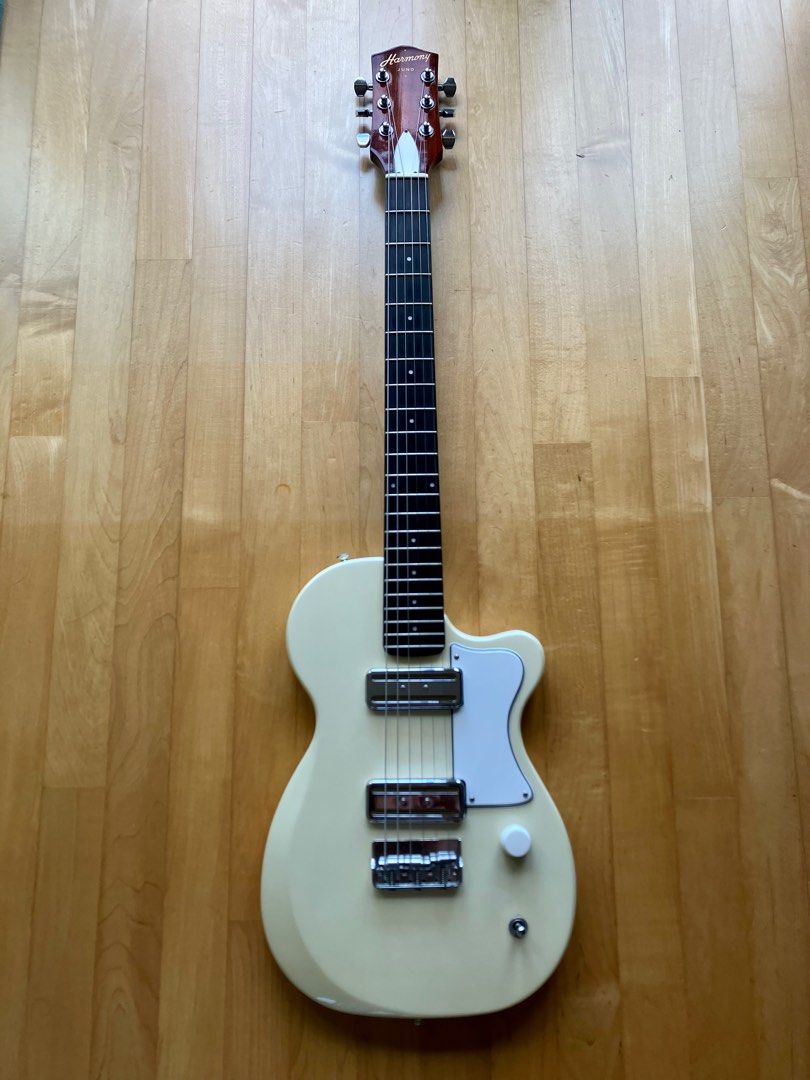Harmony Juno Pearl White Electric Guitar, Hobbies & Toys, Music & Media ...