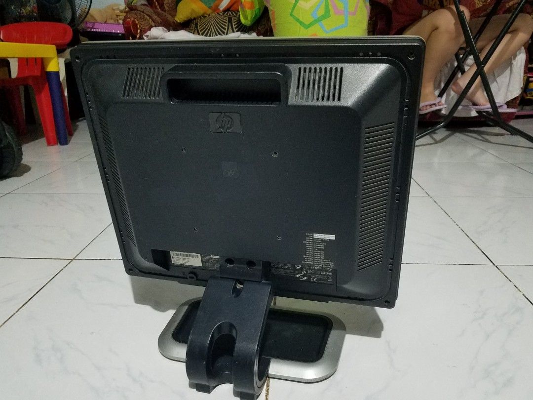 HP SQUARE MONITOR on Carousell