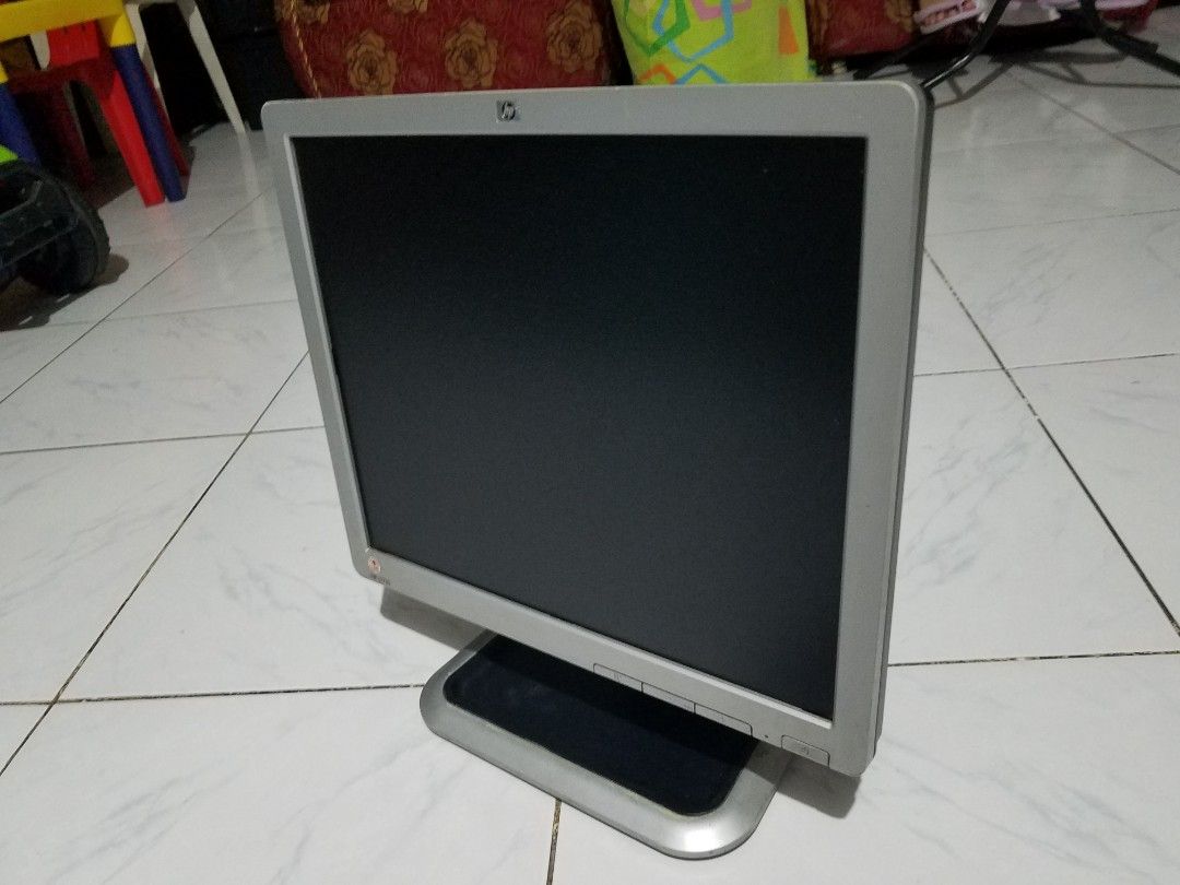 HP SQUARE MONITOR on Carousell