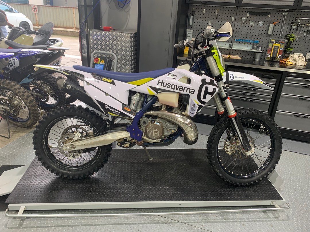 HUSQVARNA TE300I, Motorcycles, Motorcycles for Sale, Class 2A on Carousell