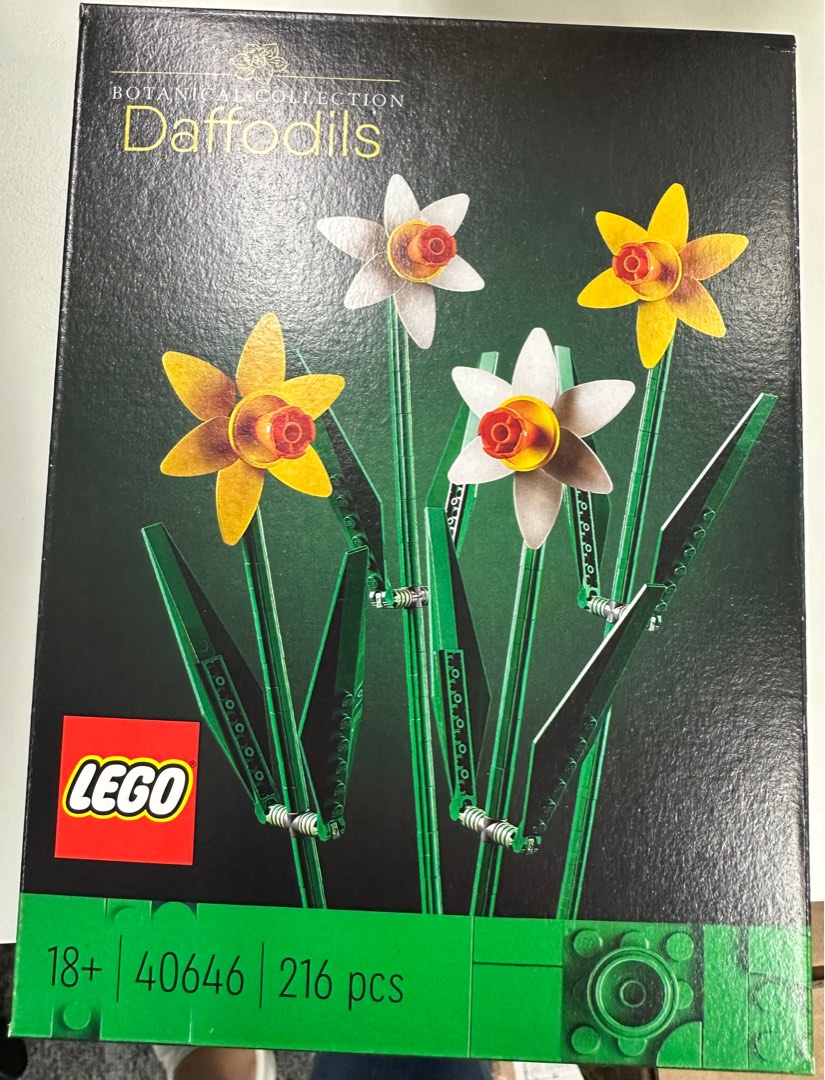LEGO 40646 Daffodils, Hobbies & Toys, Toys & Games on Carousell