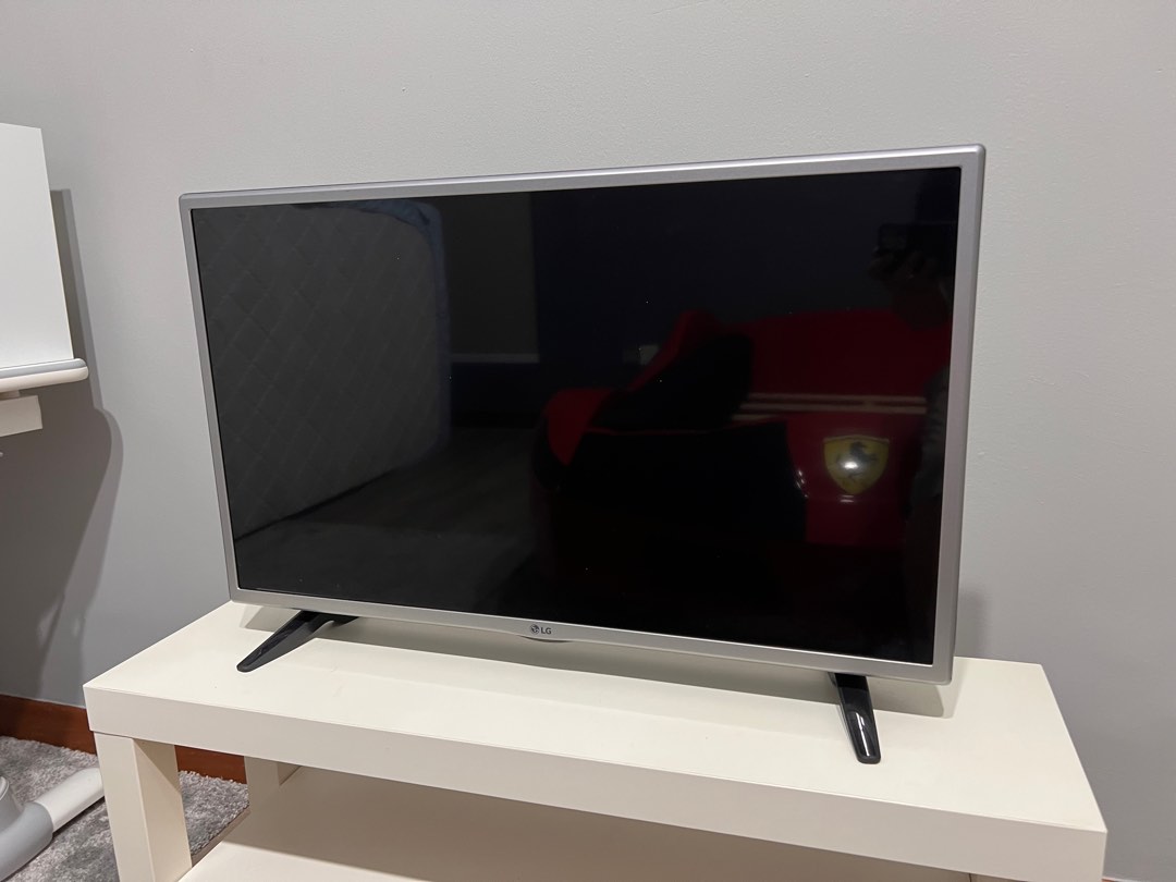 LG 32 Inch Smart TV (Model 32LH570D), TV & Home Appliances, TV & Entertainment, TV on Carousell