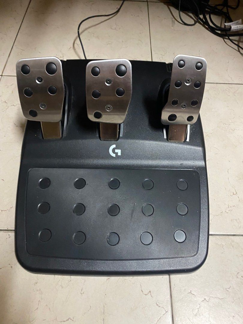 Logitech G923 wheel (Xbox and pc), Video Gaming, Gaming Accessories ...