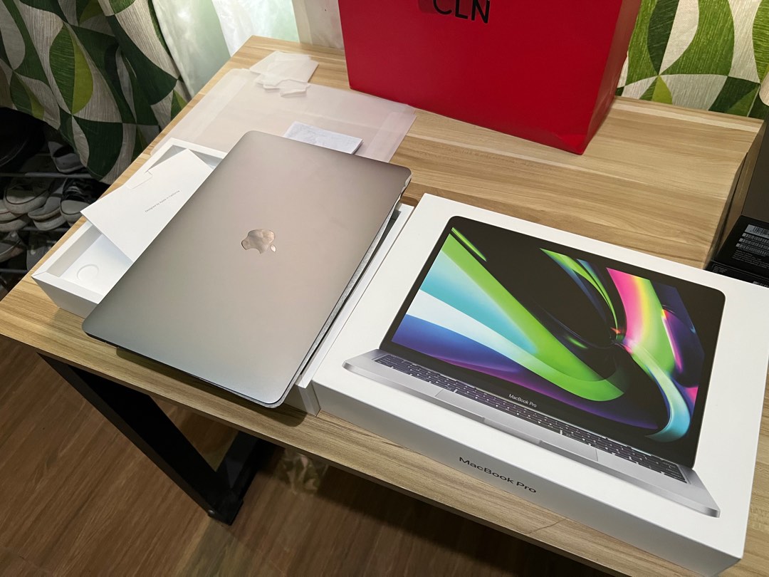 Macbook Pro M2 2022 complete 256gb under warranty with receipt on Carousell