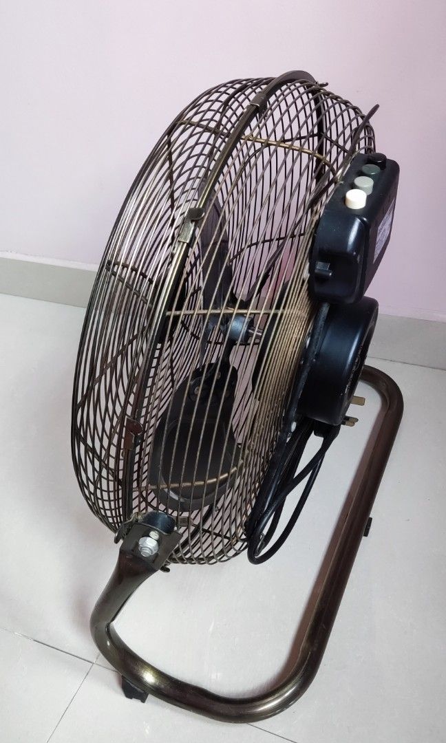 Mistral 16" table fan MPF16S, Furniture & Home Living, Lighting & Fans ...