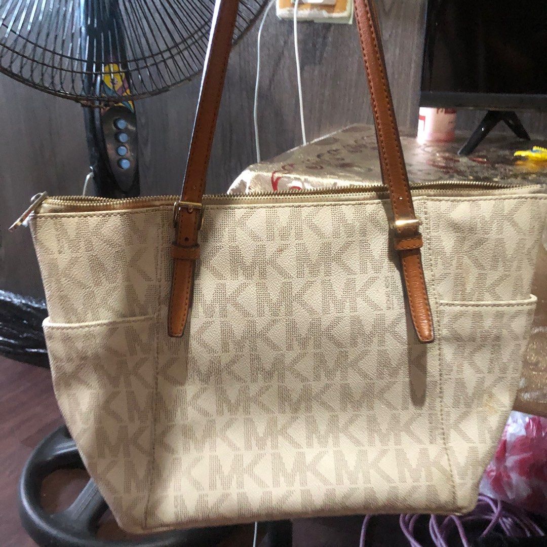 Mk tote bag on Carousell