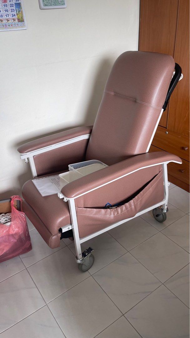 Mobile Recliner Geriatric Chair with Tray, Health & Nutrition ...