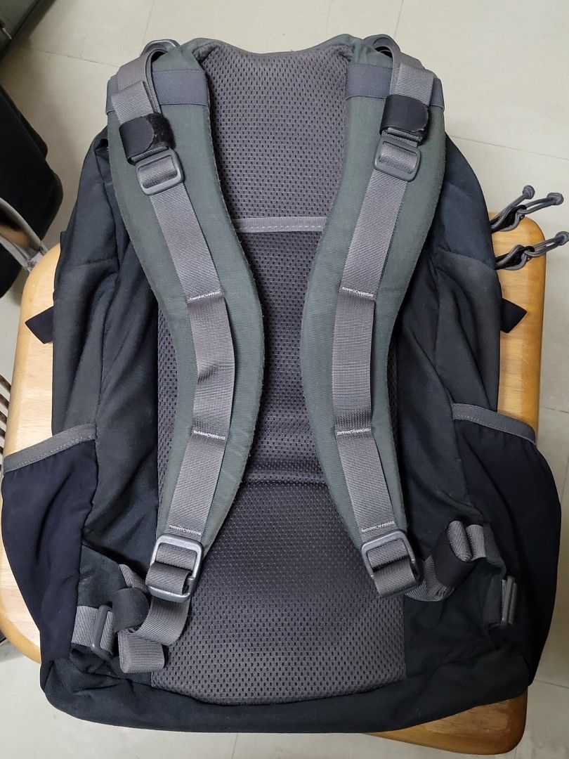 Mystery Ranch Street fighter Backpack, Men's Fashion, Bags, Backpacks ...