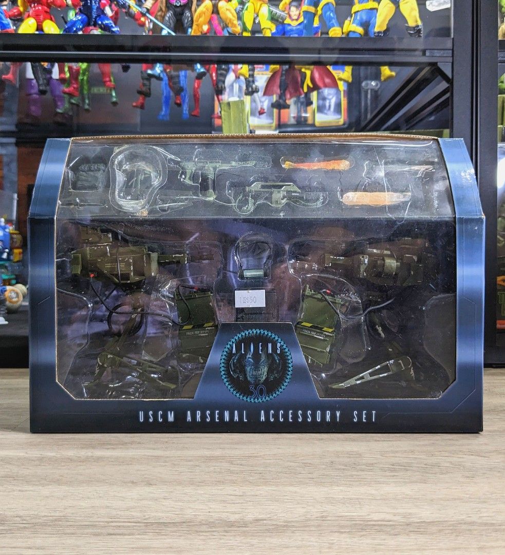 Neca Accessory Pack USCM Weapons Set, Hobbies & Toys, Toys & Games on ...