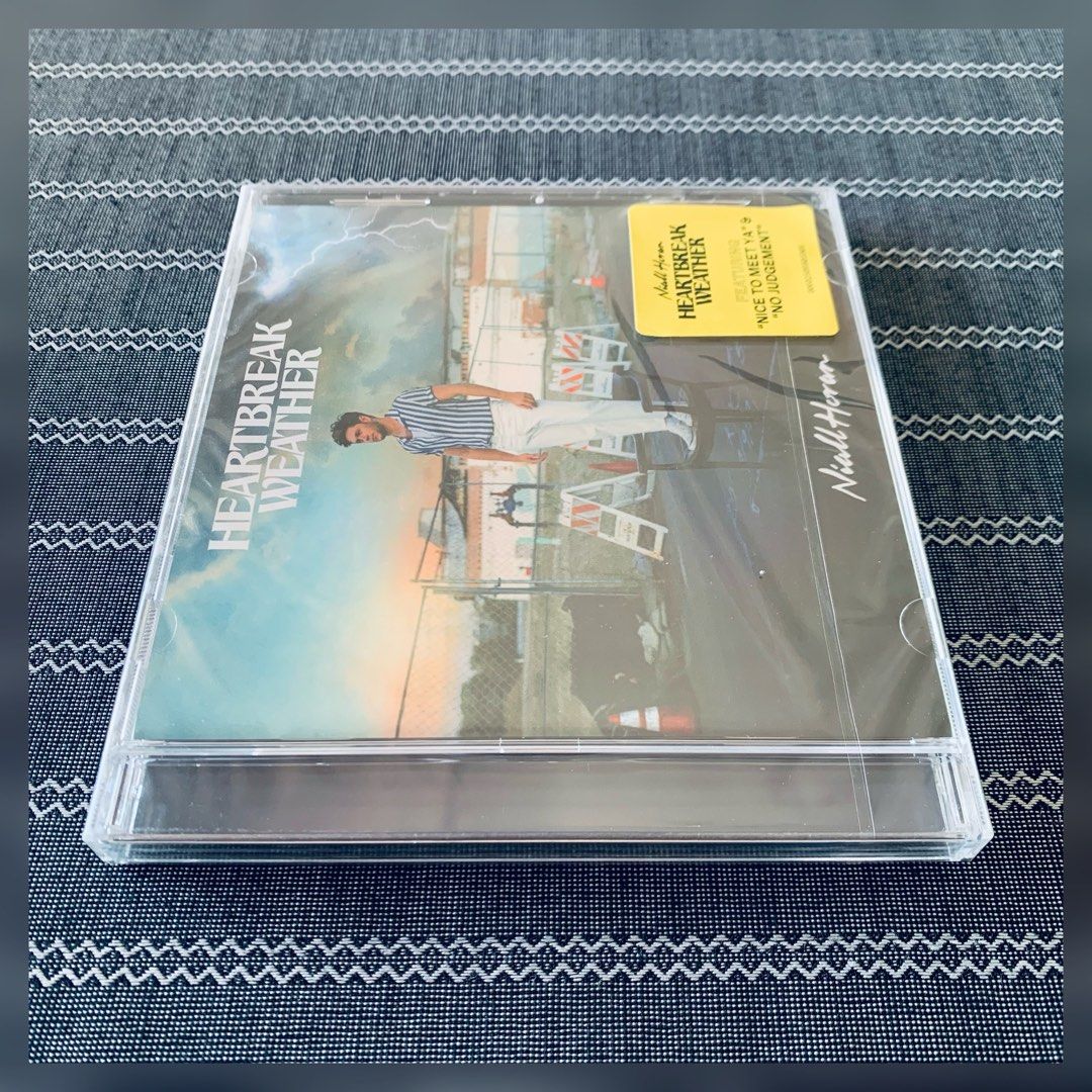 Niall Horan - Heartbreak Weather [Imported Edition] CD, Hobbies & Toys, Music & Media, CDs ...